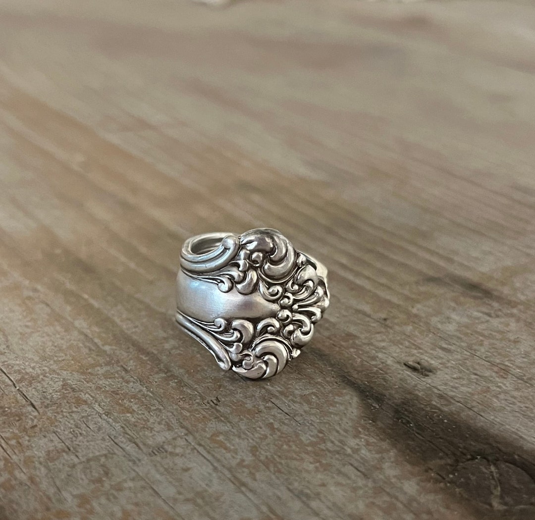 Spoon Ring - AVON - Size 7.5 - Etsy