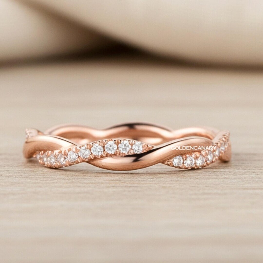 Infinity Twist Wedding Band