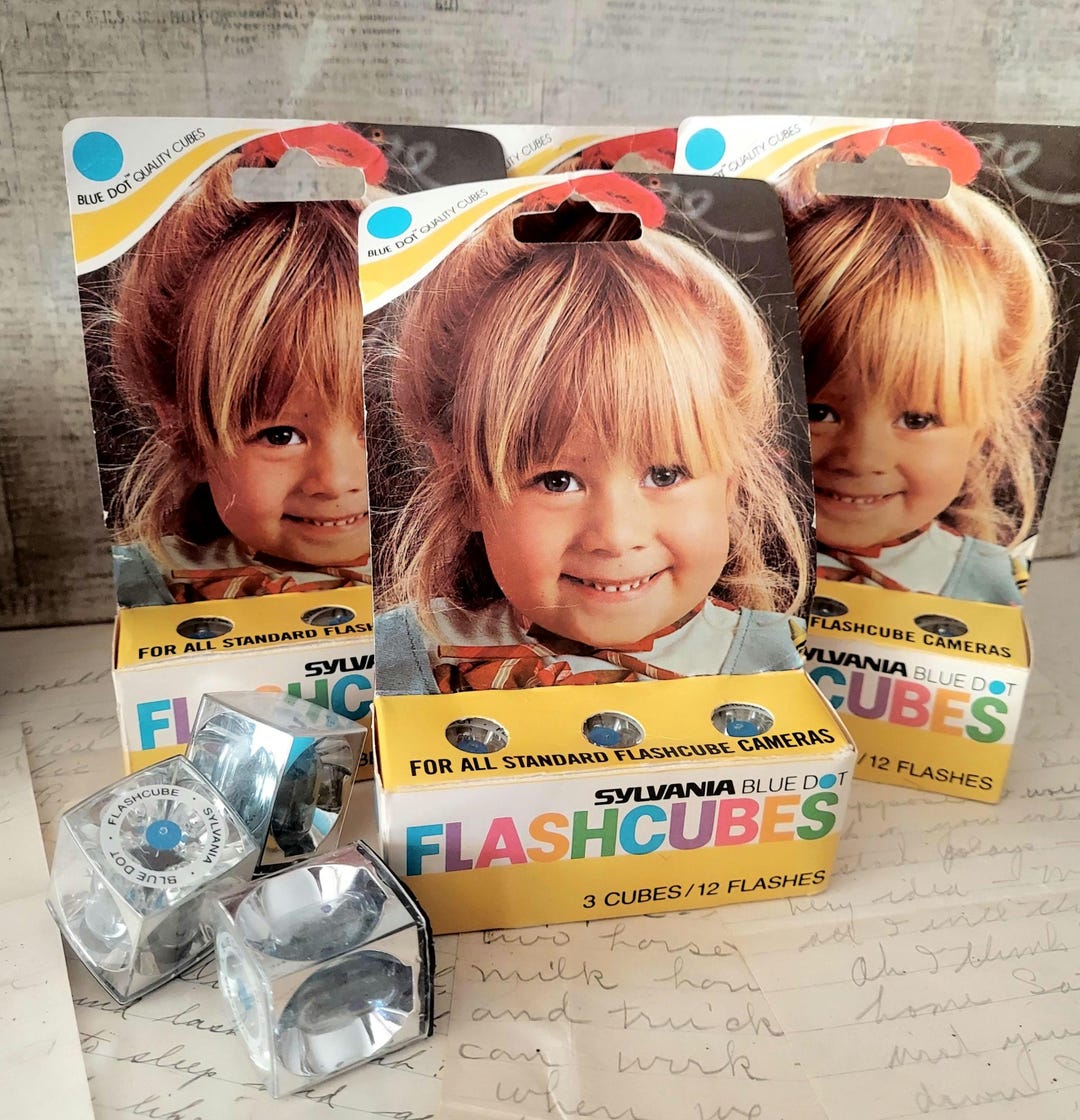 Vintage Sylvania Blue Dot Flash Cubes 1 Package of 3 Pack Cubes 12 ...