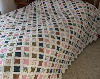 King, Amish Quilt, Handmade, Red Cathedral Windows, Modern Quilt ...