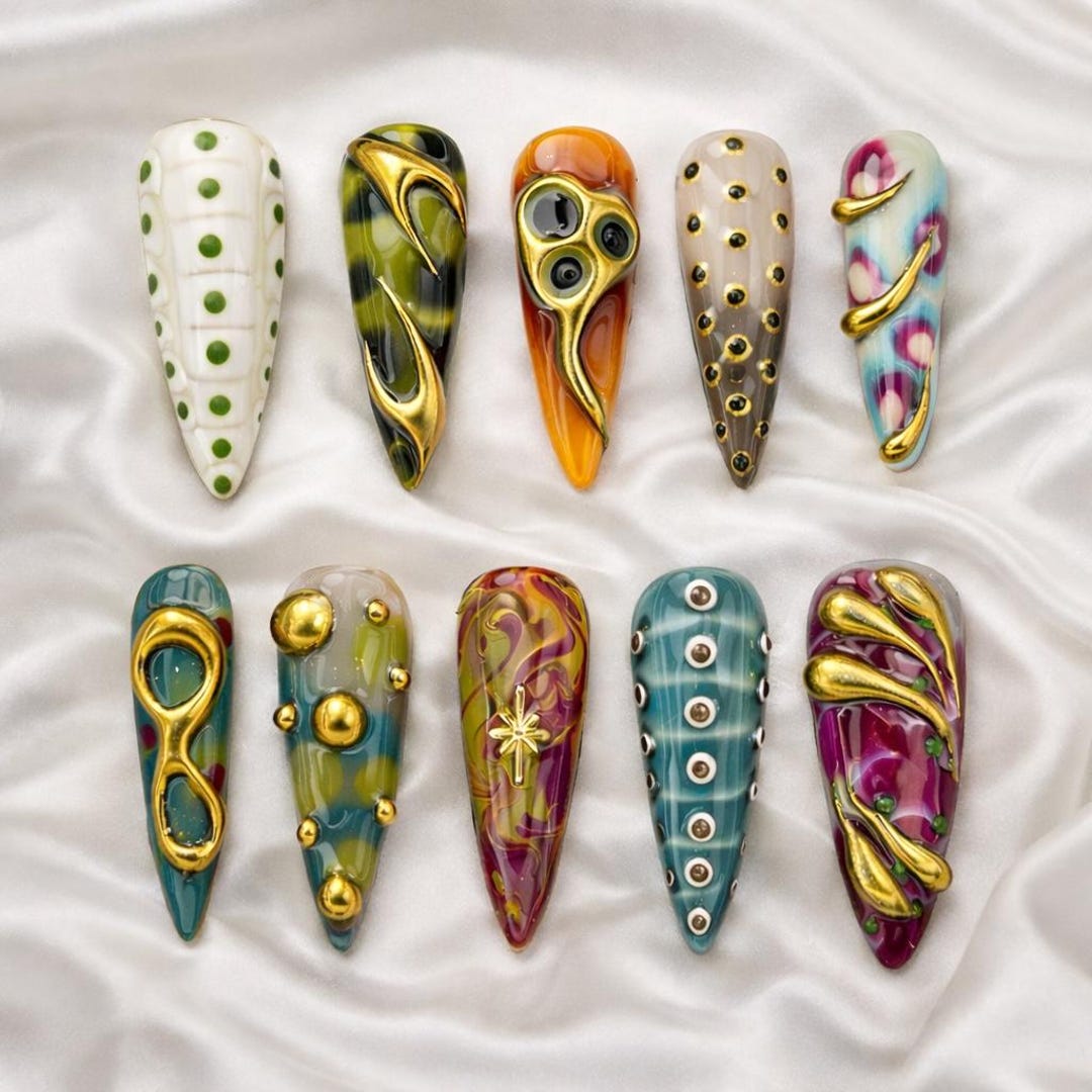 Aurelia Flow – Sculptural Art Nouveau Gold Press-on Nails With Satin ...