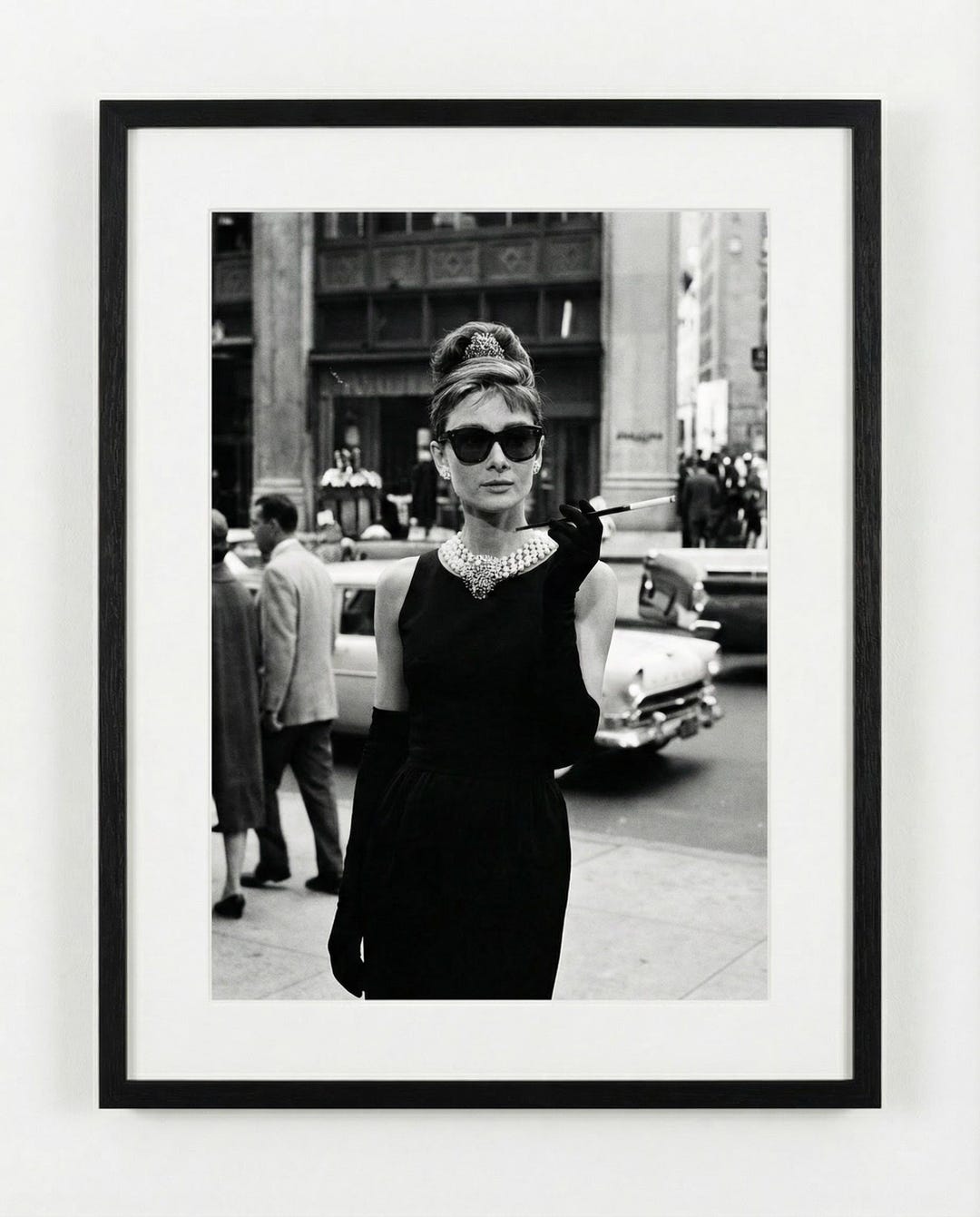 Audrey Hepburn New York Wall Art, Breakfast at Tiffany’s Style Black ...