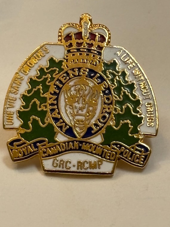 vintage Royal Canadian Mounted Police Gold Plated Lap… - Gem