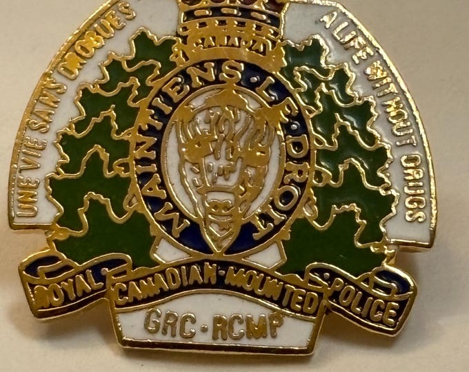 Vintage Royal Canadian Mounted Police Gold Plated Lapel Pin, Colorful 1 ...