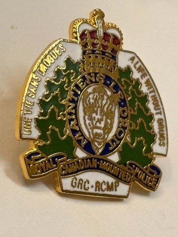 vintage Royal Canadian Mounted Police Gold Plated Lap… - Gem