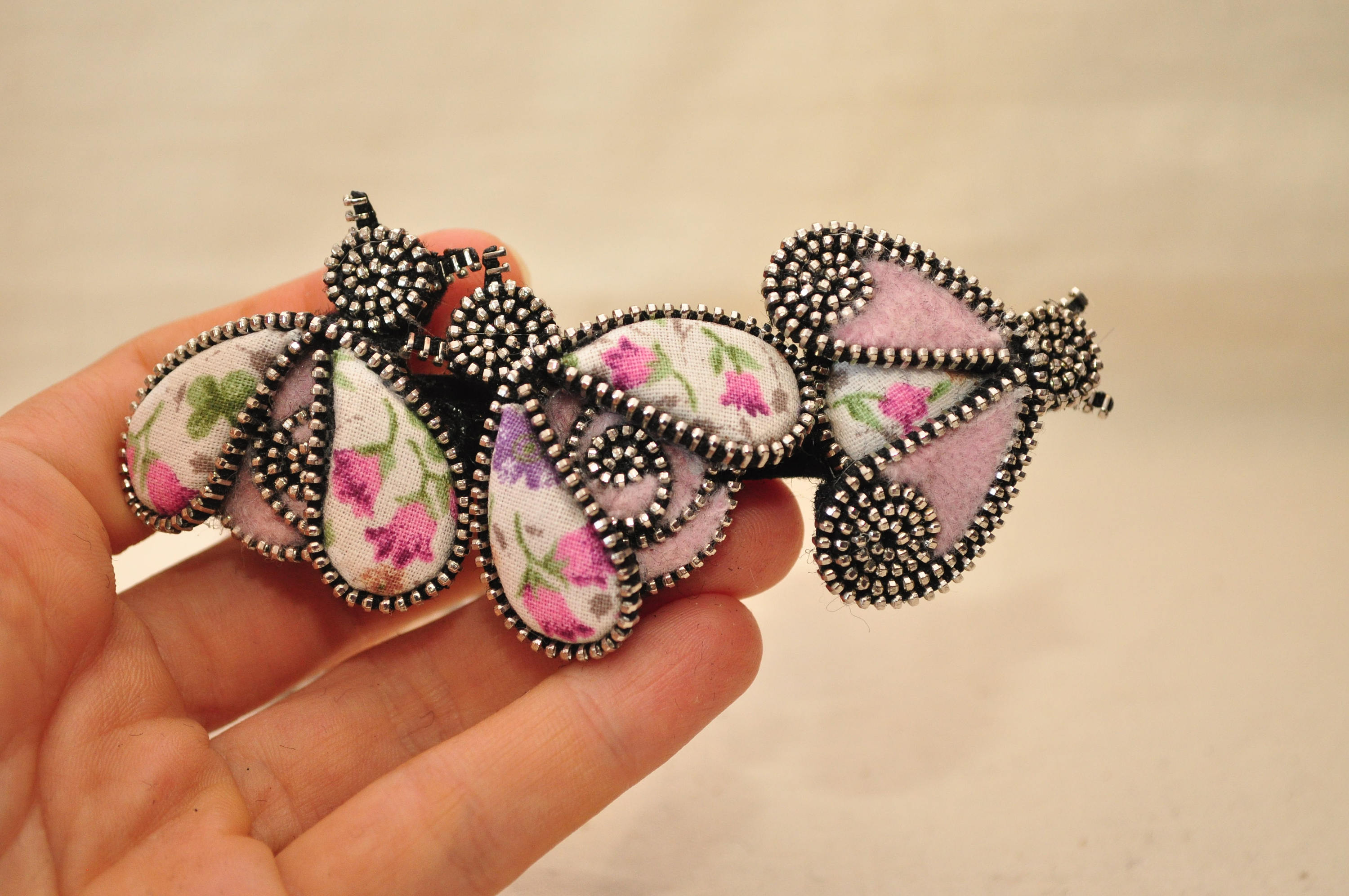 Bug Hair Clip Woman Zipper Jewelry Romantic Clip for Woman Artisan ...