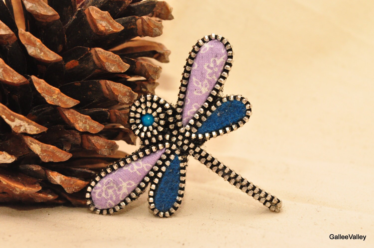 Dragonfly felt brooch Pin gift for woman Brooch pin felt | Etsy