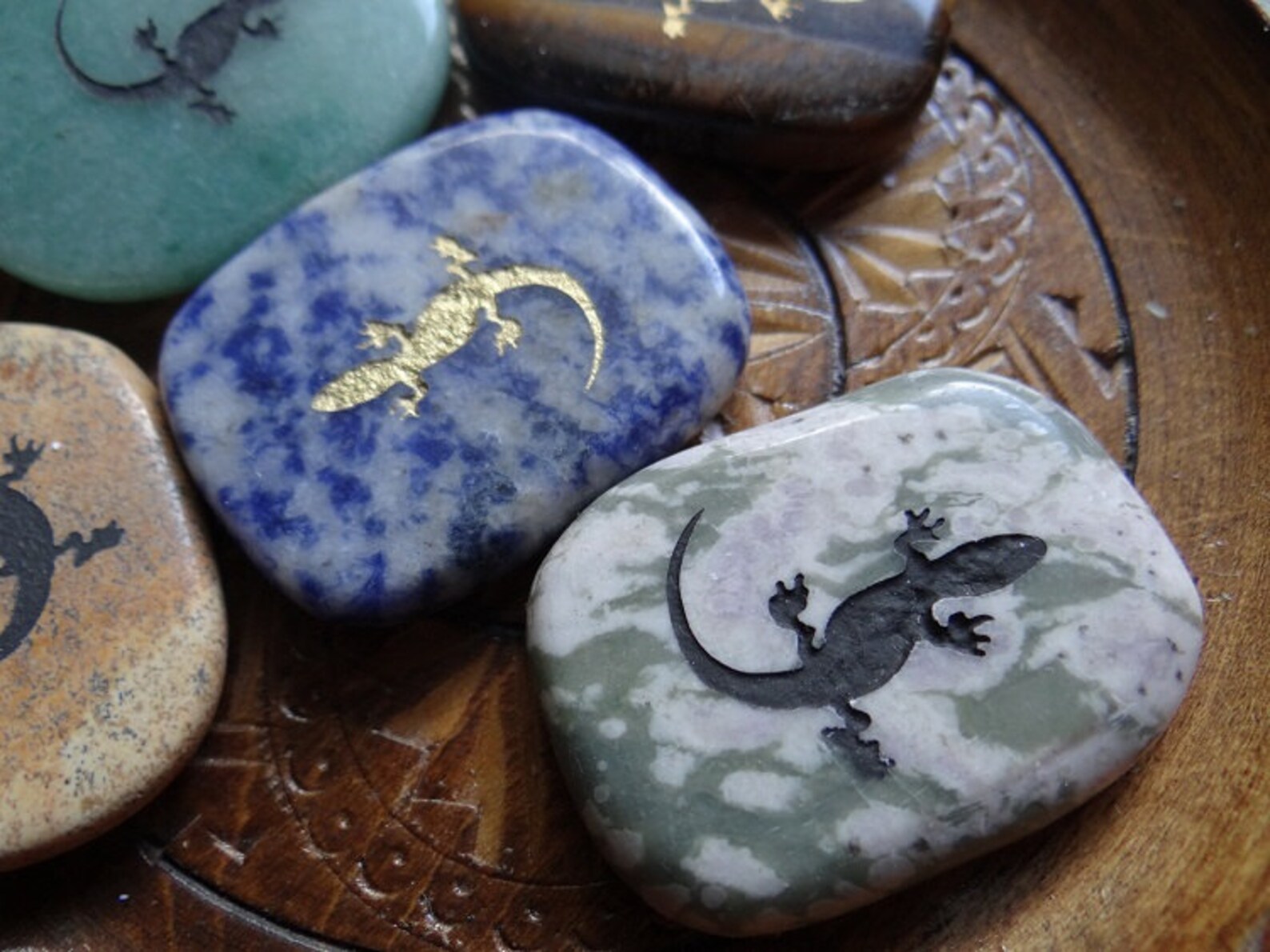 LIZARD Gemstone Animal Spirit Totem for Spiritual Jewelry or | Etsy