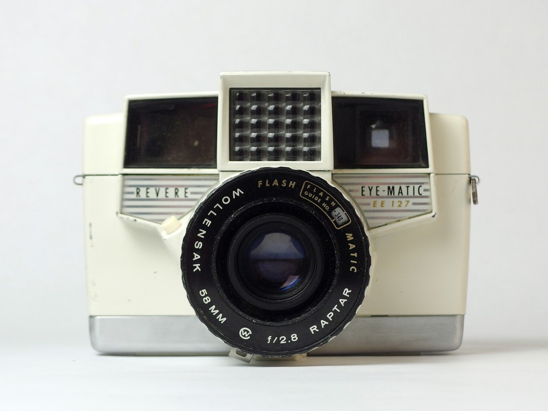 Revere Eye-matic EE 127 White Enamel 4x4 Camera, Made in Chicago, 1958 ...
