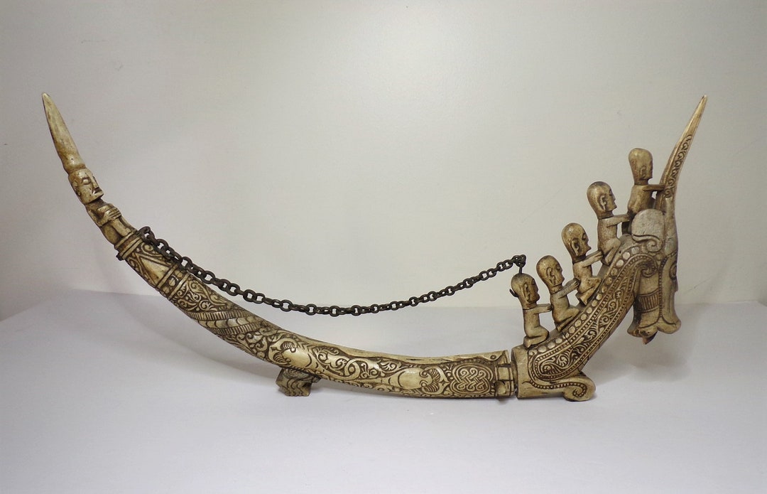 Authentic Batak Sahan Datu Naga Morsarang. Carved Buffalo Bone. Shaman ...