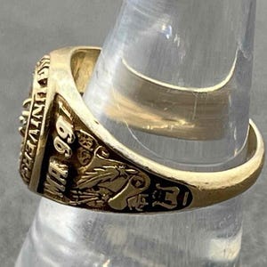 Brigham Young University 10k Gold & Diamond Class Ring. Size 5.25 ...