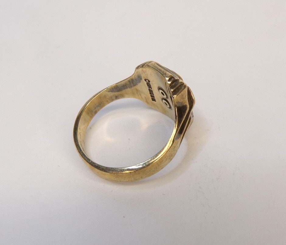 10k Gold, School Class Ring, 1960, Panther Design. Size 7 10k Gold, School Class Ring, 1960, Panther Design. Size 7