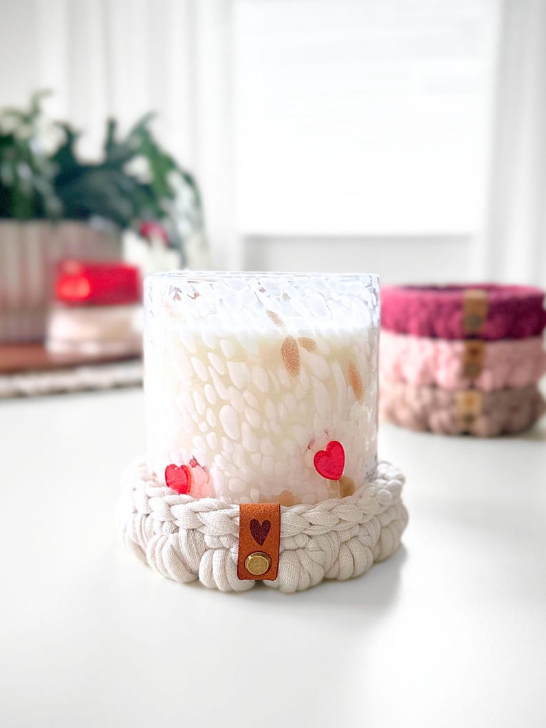 Small Crochet Basket Pattern – DIY Trinket Tray, Jewelry Holder ...