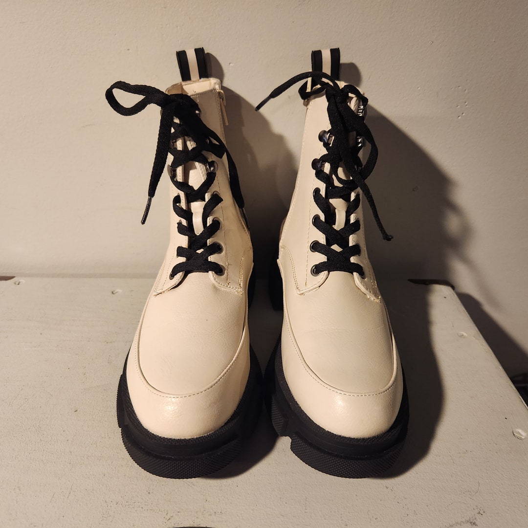 BCB Generation Boots White Faux Leather Lace up Lug Sole Platform ...