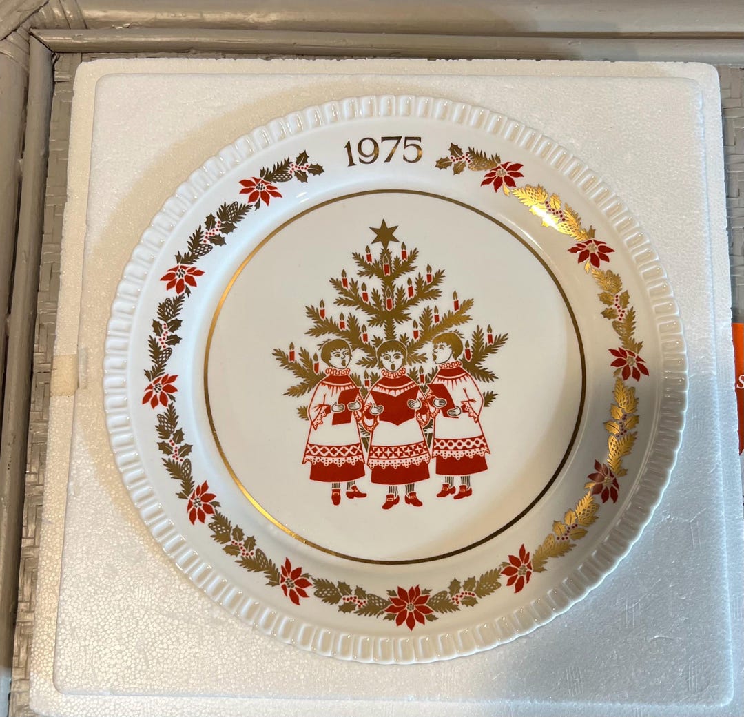 The Spode Christmas Plate 1975 England Bone China - Etsy