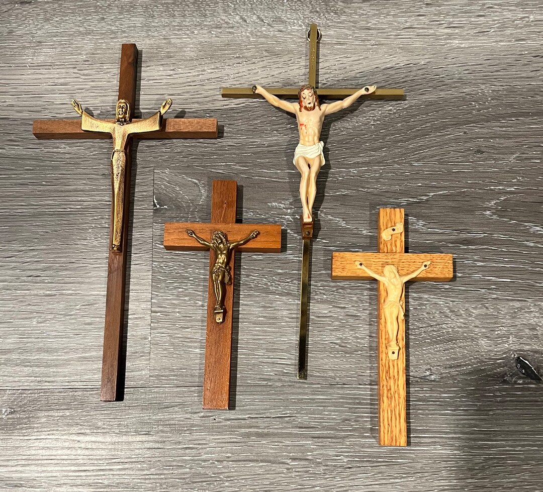 Vintage Crucifixes Set of 4 - Etsy