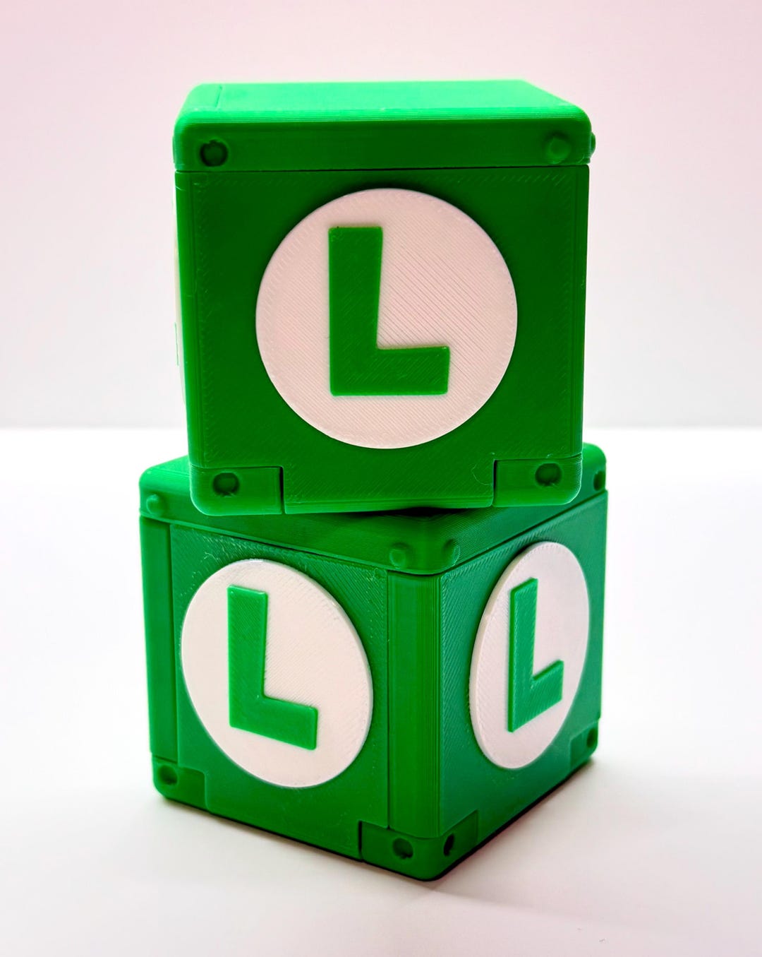 Luigi-inspired Articulating Cube Nintendo Switch Game Holder | 3D ...