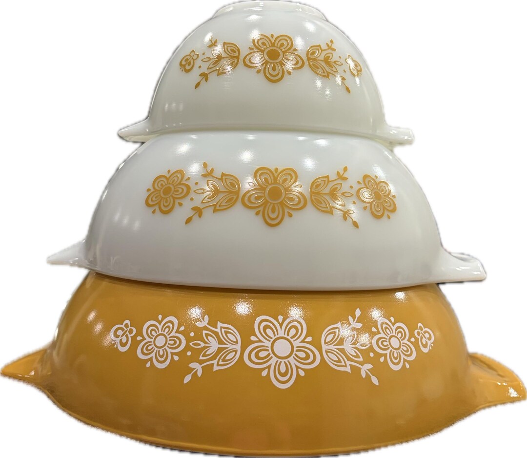 Vintage PYREX Gold Cinderella Nesting Mixing Bowls (set of 3) - Etsy