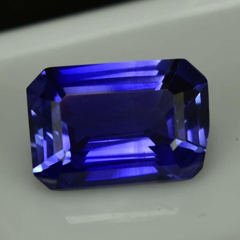 7+ Ct Sri-lankan Natural Emerald Cut Blue Color Gemstone, GIE Certified ...