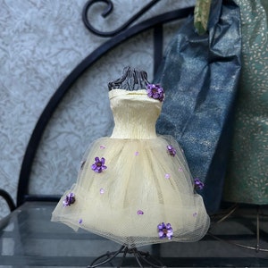 Drisella Purple Flowers Yellow Paper Dress on Wire Frame 6 - Etsy