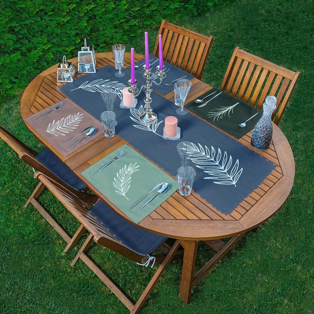 Minimal Leaf Table Runner Set With 4 Placemats Modern Dining Table ...