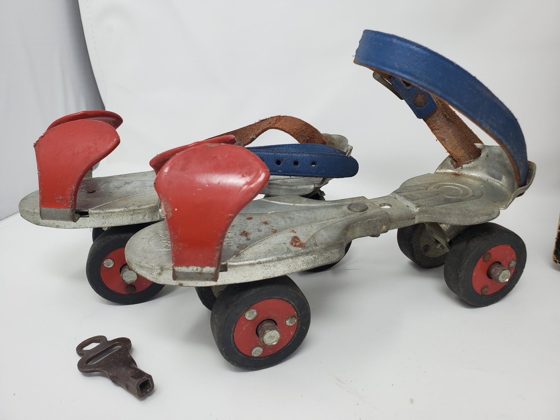 Fantastic Vintage Roller Skates Metal Adjustable Original Key and Box ...