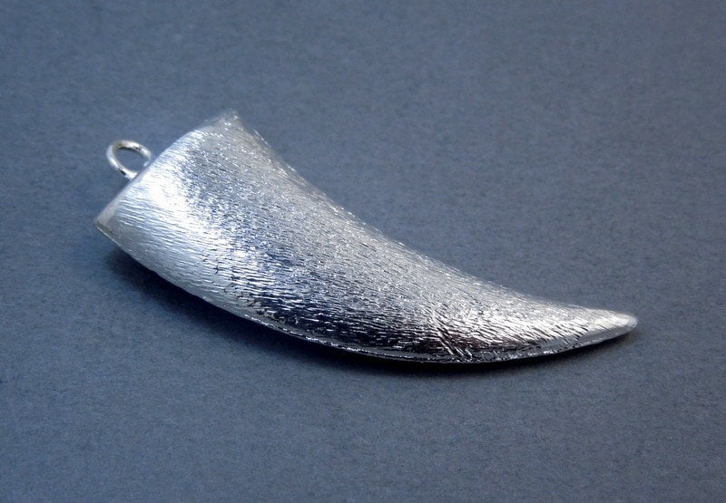 Silver Tone Horn Pendant -- Brushed Silver Tone Horn Pendant (S68B5-06 ...