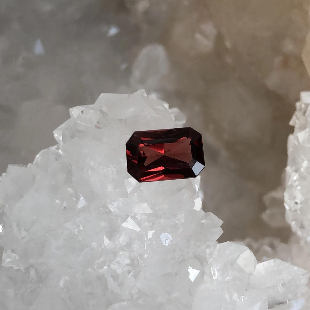 Spinel Blood Red Emerald Cut 1.65 Carat - Etsy