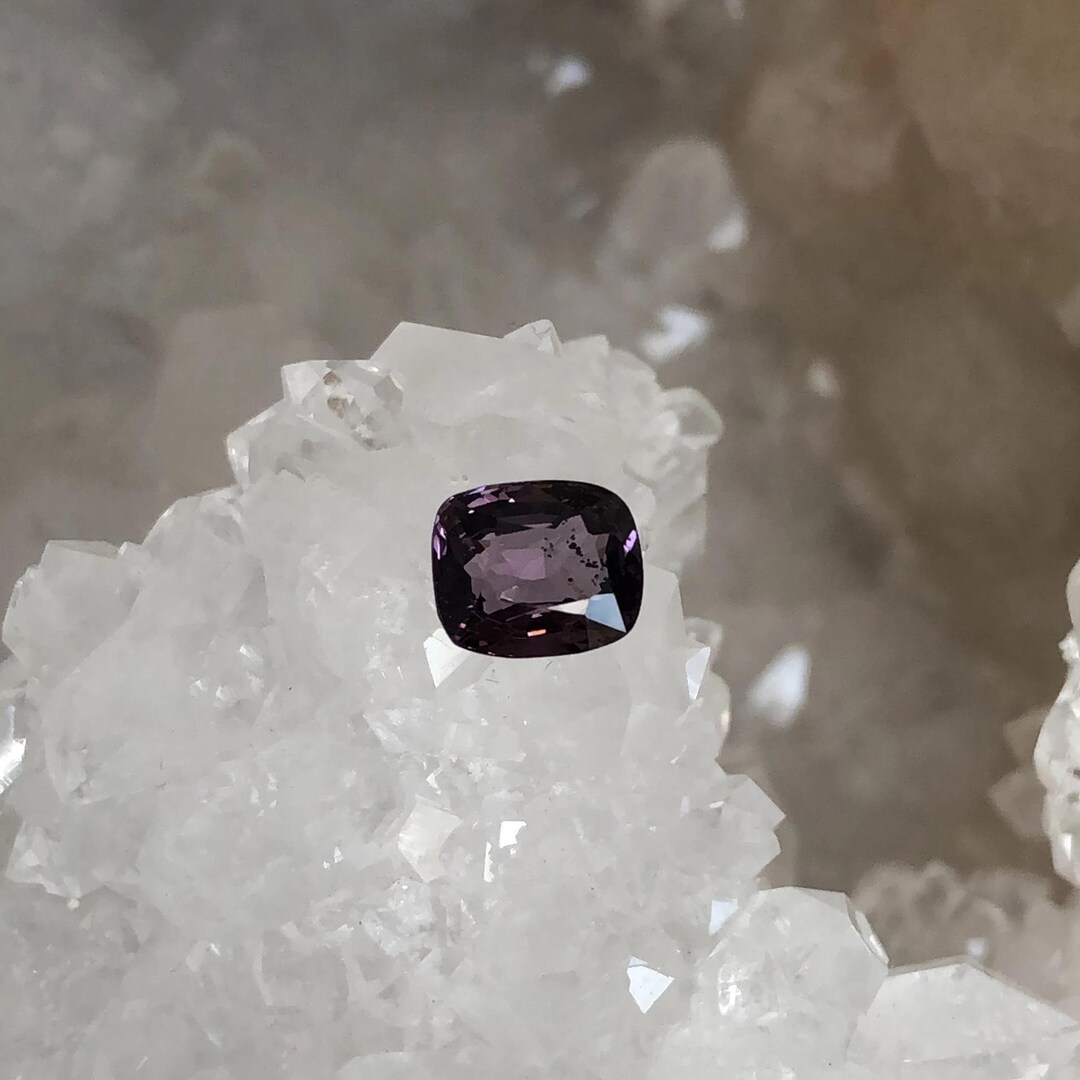 Spinelle violet grisâtre taille coussin 125 carat - Etsy France