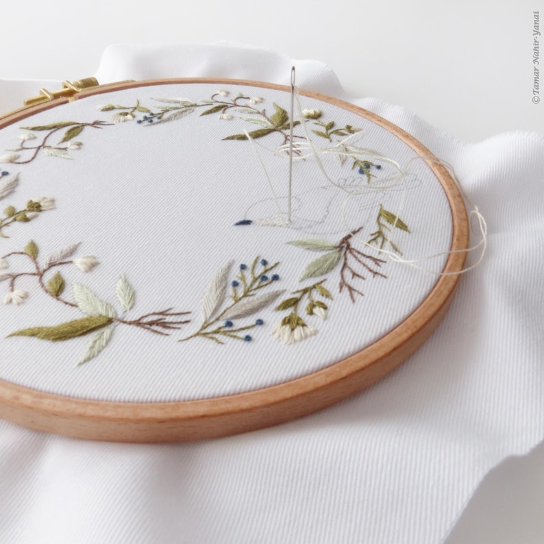 Bird & Wreath - Embroidery Art Kit, Creative Diy, Craft Kit, Christmas ...