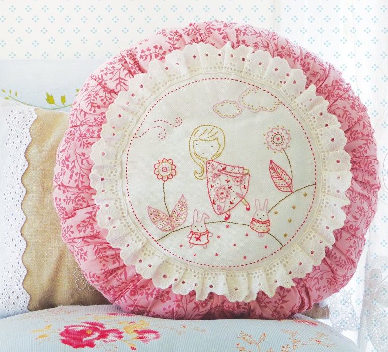 Girl and 2 Bunnies Hand Embroidery Bunny Mothers Day Gift - Etsy