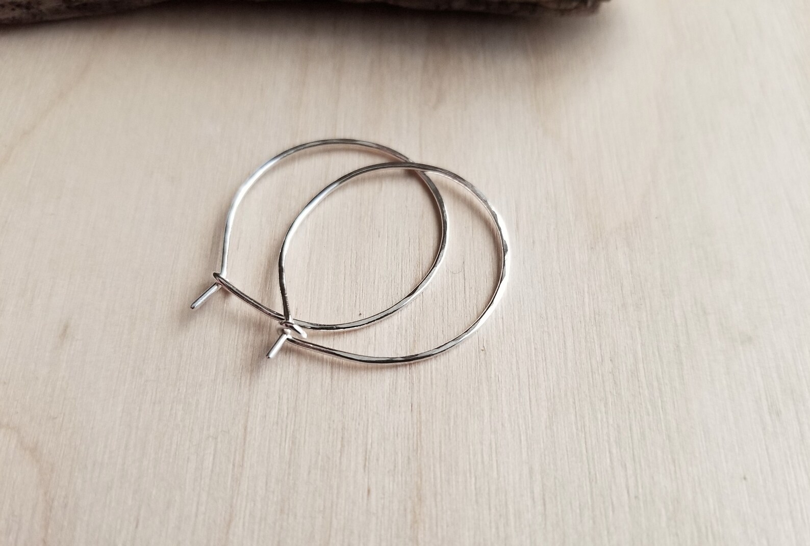 Hammered Hoop Earrings. 1 inch Hoop Earrings. Hammered Silver | Etsy