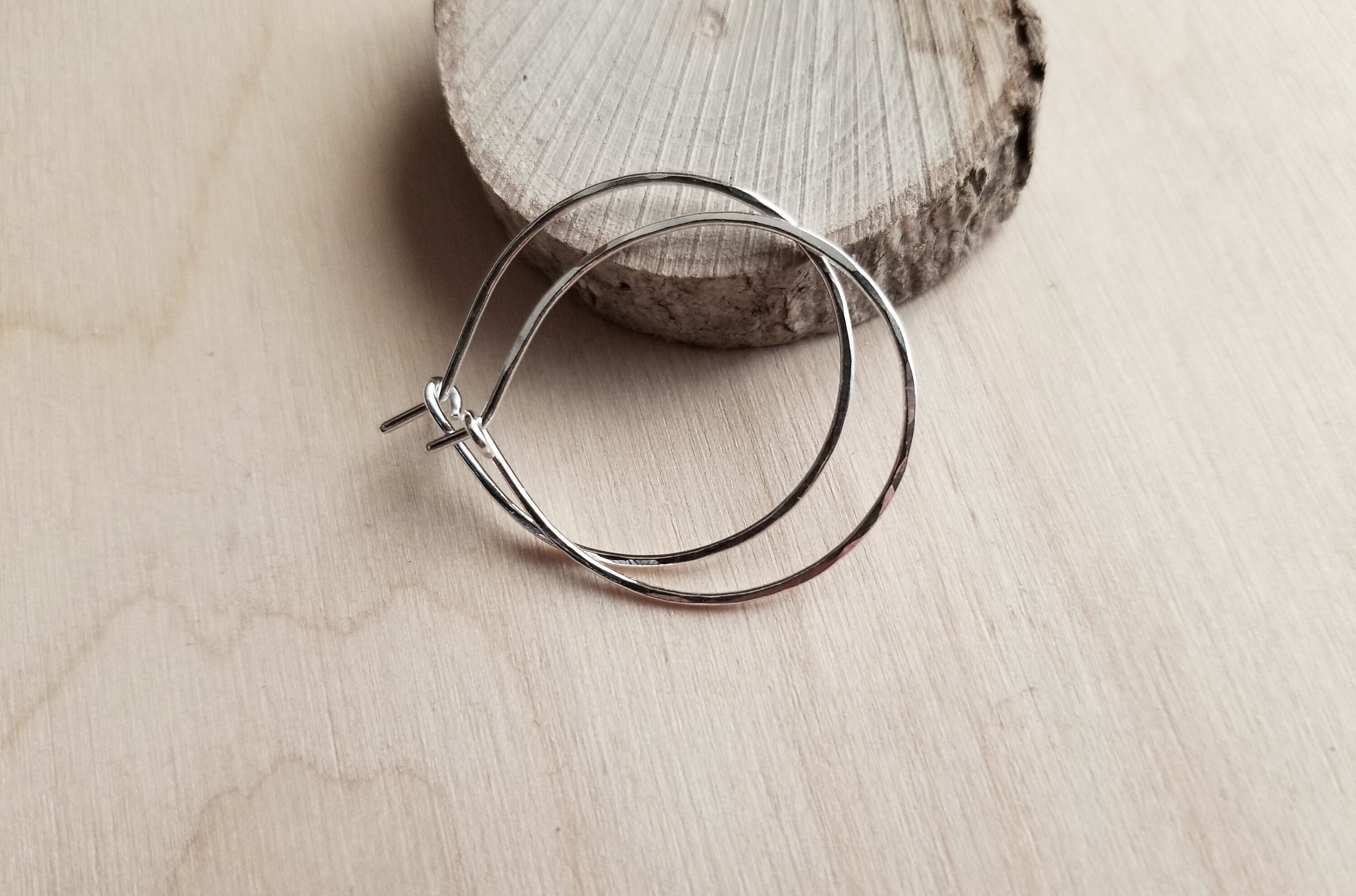 Hammered Hoop Earrings. 1 inch Hoop Earrings. Hammered Silver | Etsy