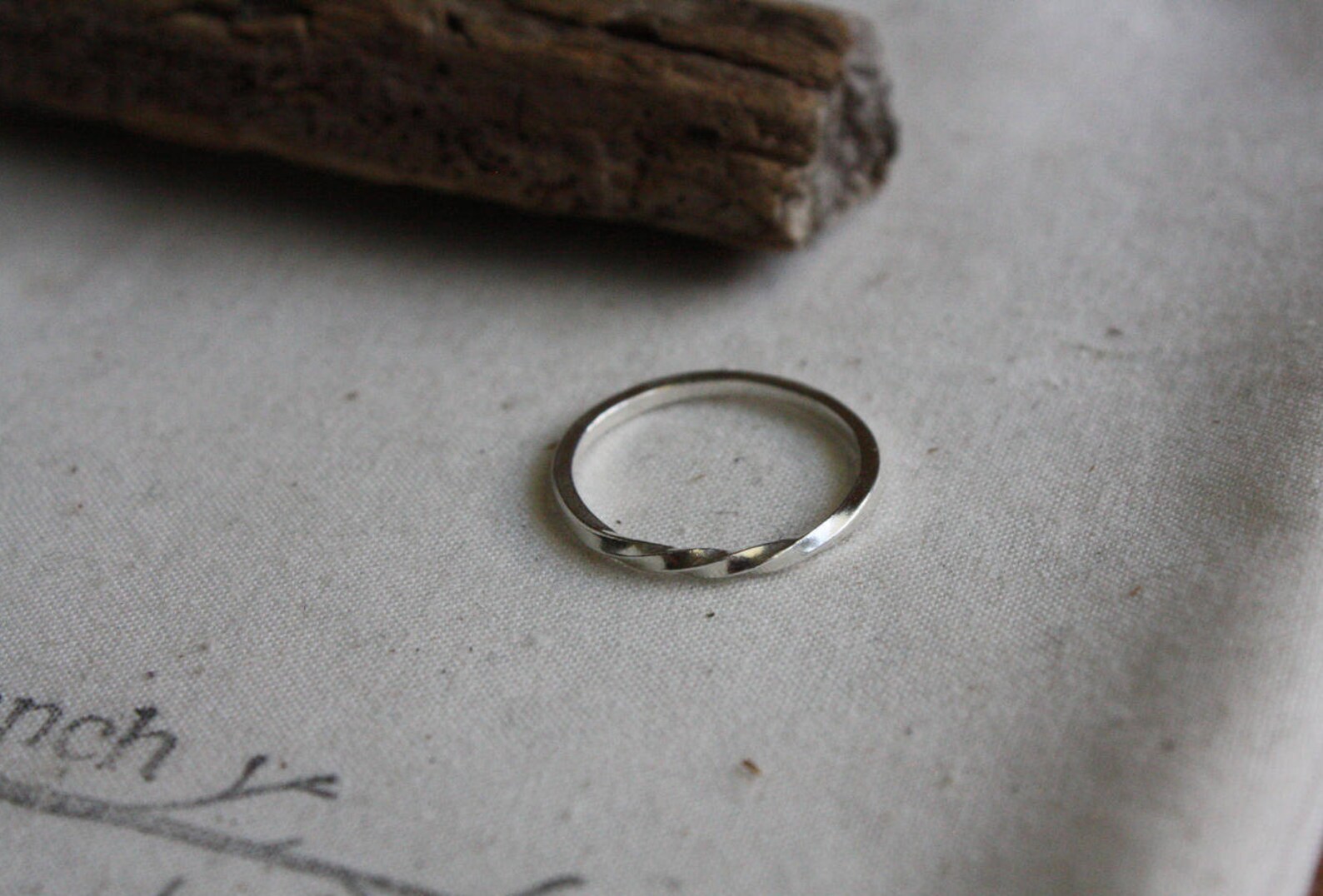 Triple Möbius Ring. Silver Twist Stacking Ring. Moebius Style | Etsy