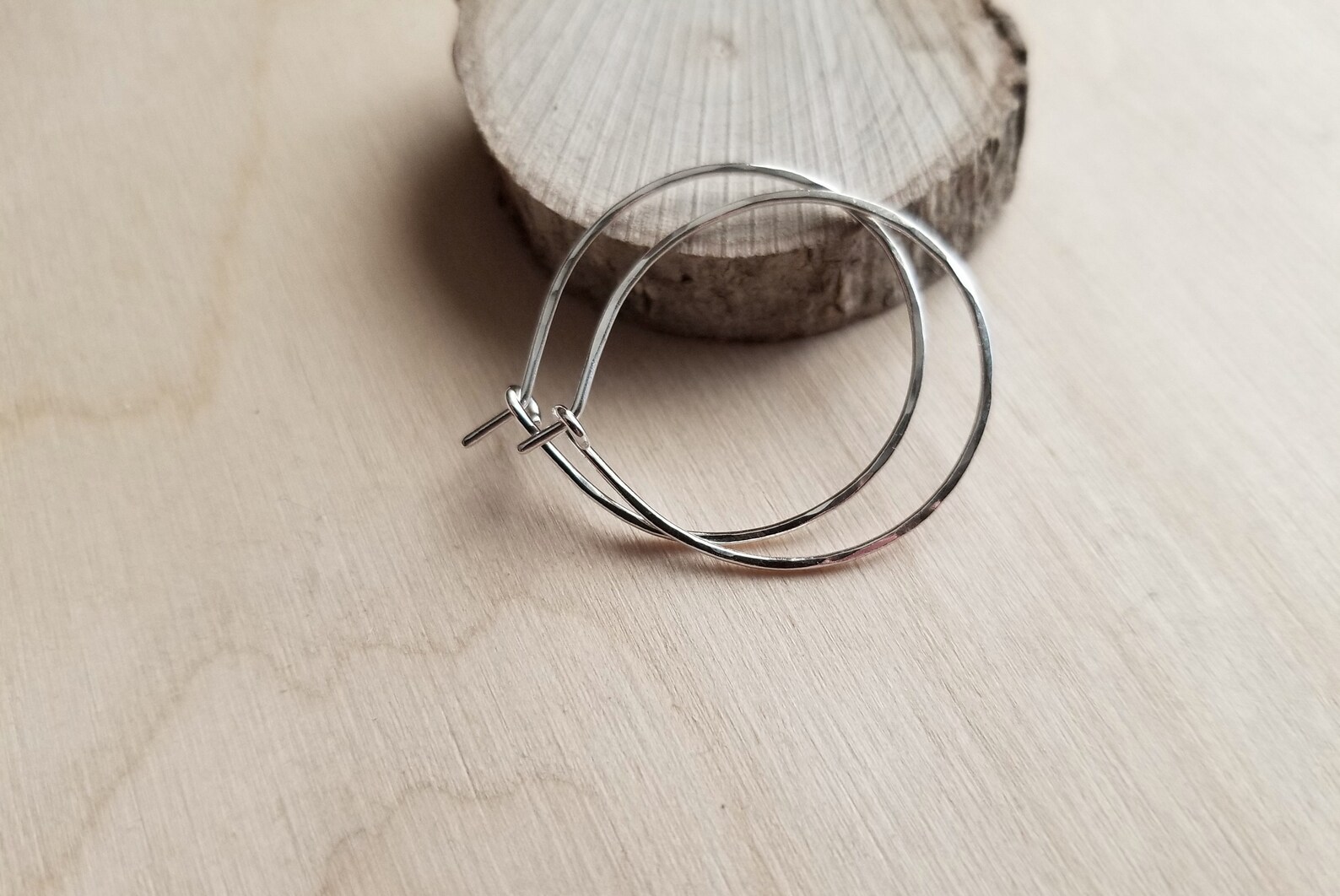 Hammered Hoop Earrings. 1 inch Hoop Earrings. Hammered Silver | Etsy