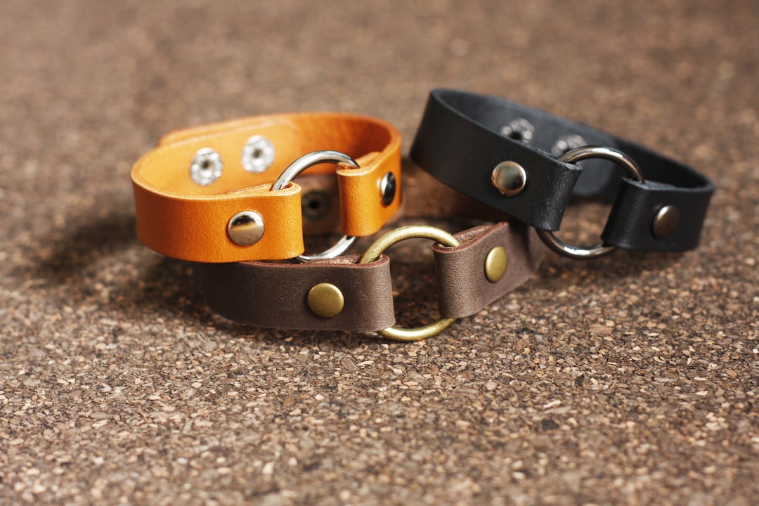Handmade Leather O Ring Bracelet/ Unisex Cuff Style Bracelet/ Wristband ...