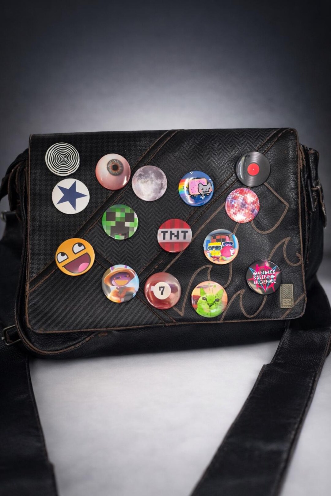 Pop Culture Button Badge Set Trend Set-3, Gaming Anime Music Pins, 15 ...
