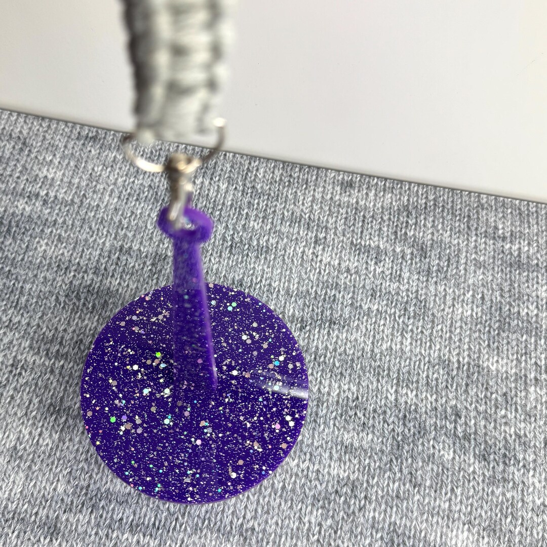 Yarn Caddy Swivel Holder • Silver Holographic Hex on Purple • Knitters ...