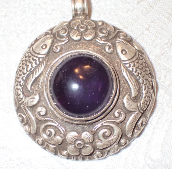 Beautiful Sterling Repousse Pendant with Amethyst cab - Gem