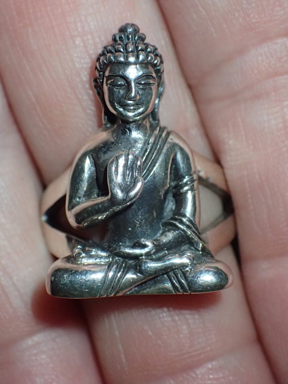 Sterling sitting buddha ring - Gem