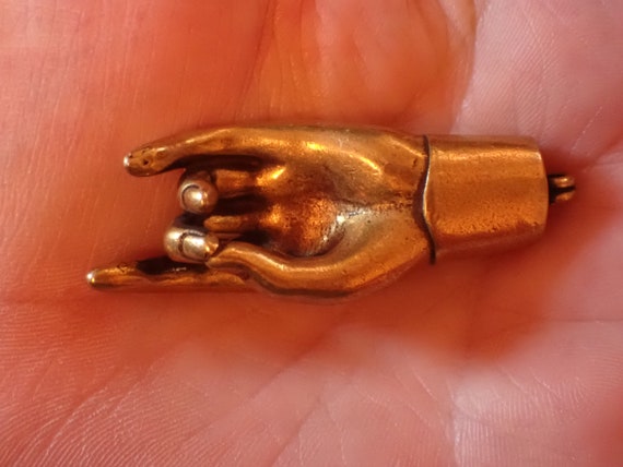 Old Bronze Carved Buddha's-hand Amulet Pendant - Gem