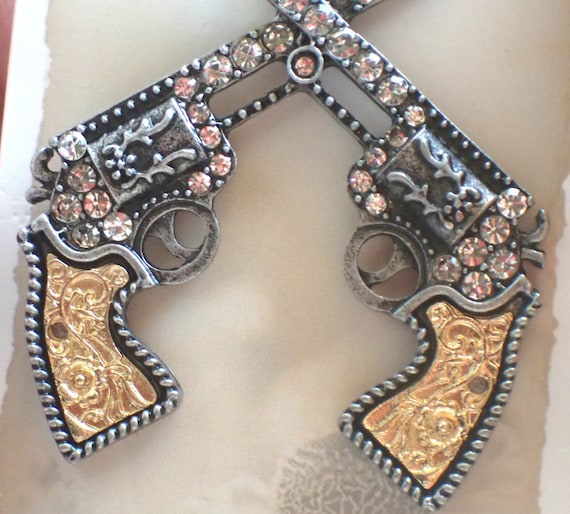 Crossed Pistols Bling