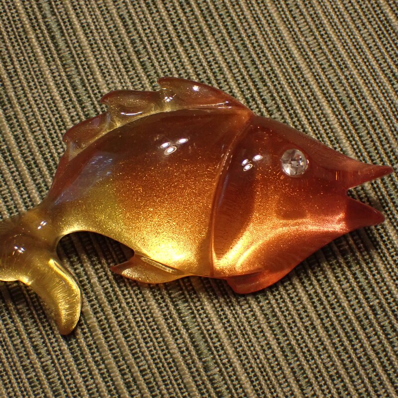 Bakelite Pendant - Etsy