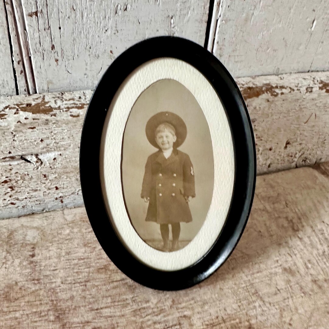 Antique Oval Frame Black Metal Table Top Vintage Frame 4 X 6 Inch Frame ...