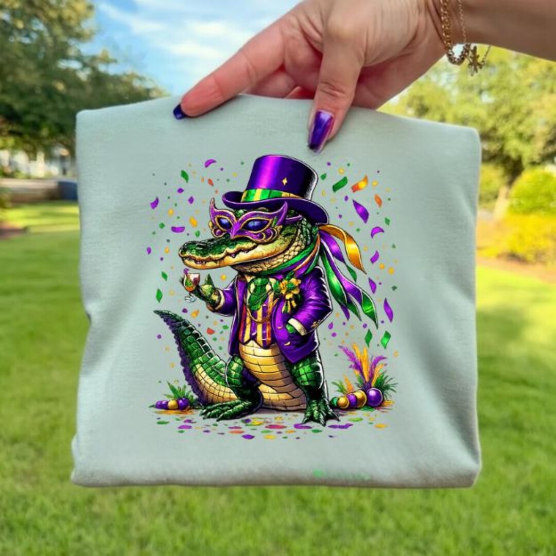 Alligator Mardi Gras PNG, Fancy Gator Drinking, Purple Green Gold ...