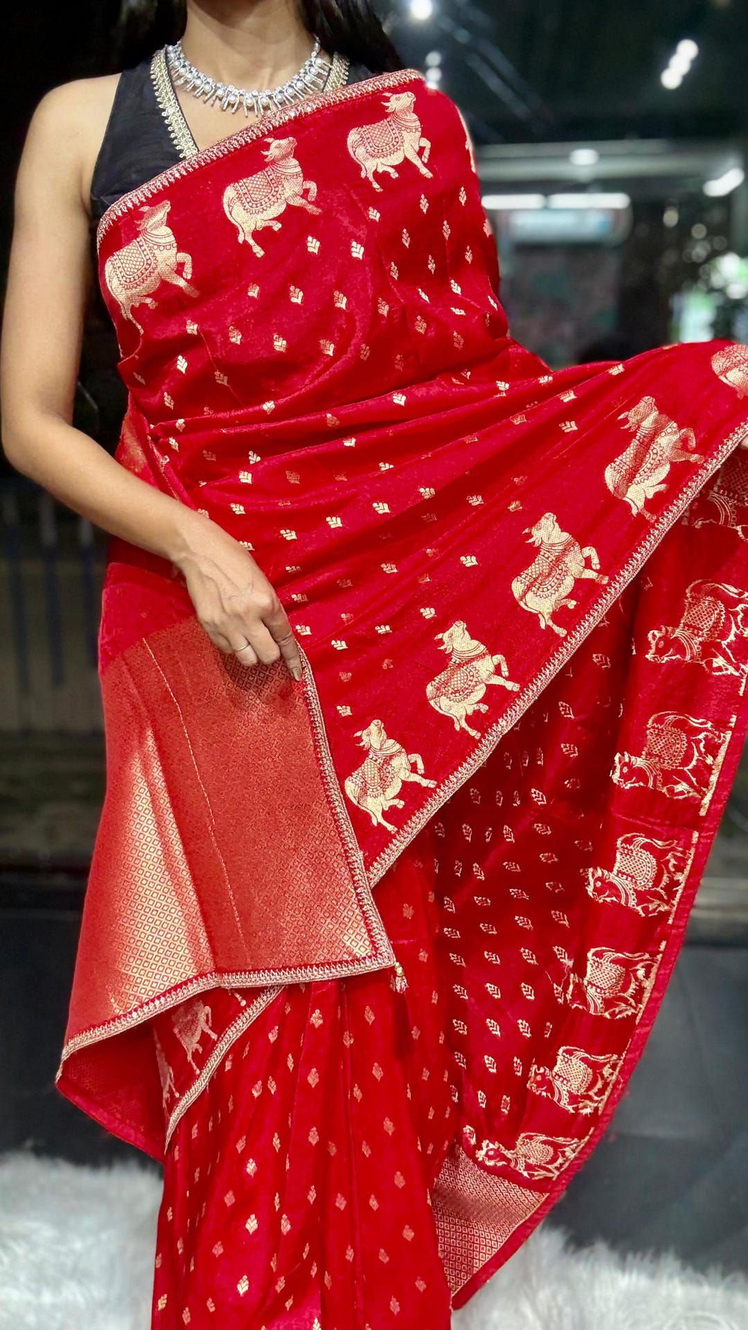 Elegant Pure Munga Silk Saree With Cow Motif Border Sari With Worldwide ...