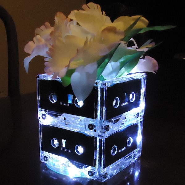 Retro Centerpiece - Etsy