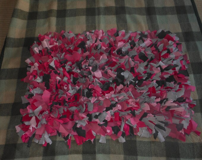 Recycled T Shirt Shag Rag Rug-pinks & Grays-rectangular - Etsy
