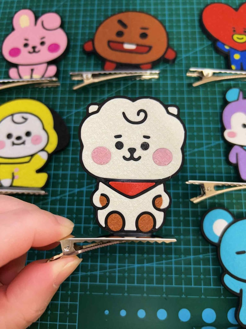 KPOP Hair Clip - Etsy Canada
