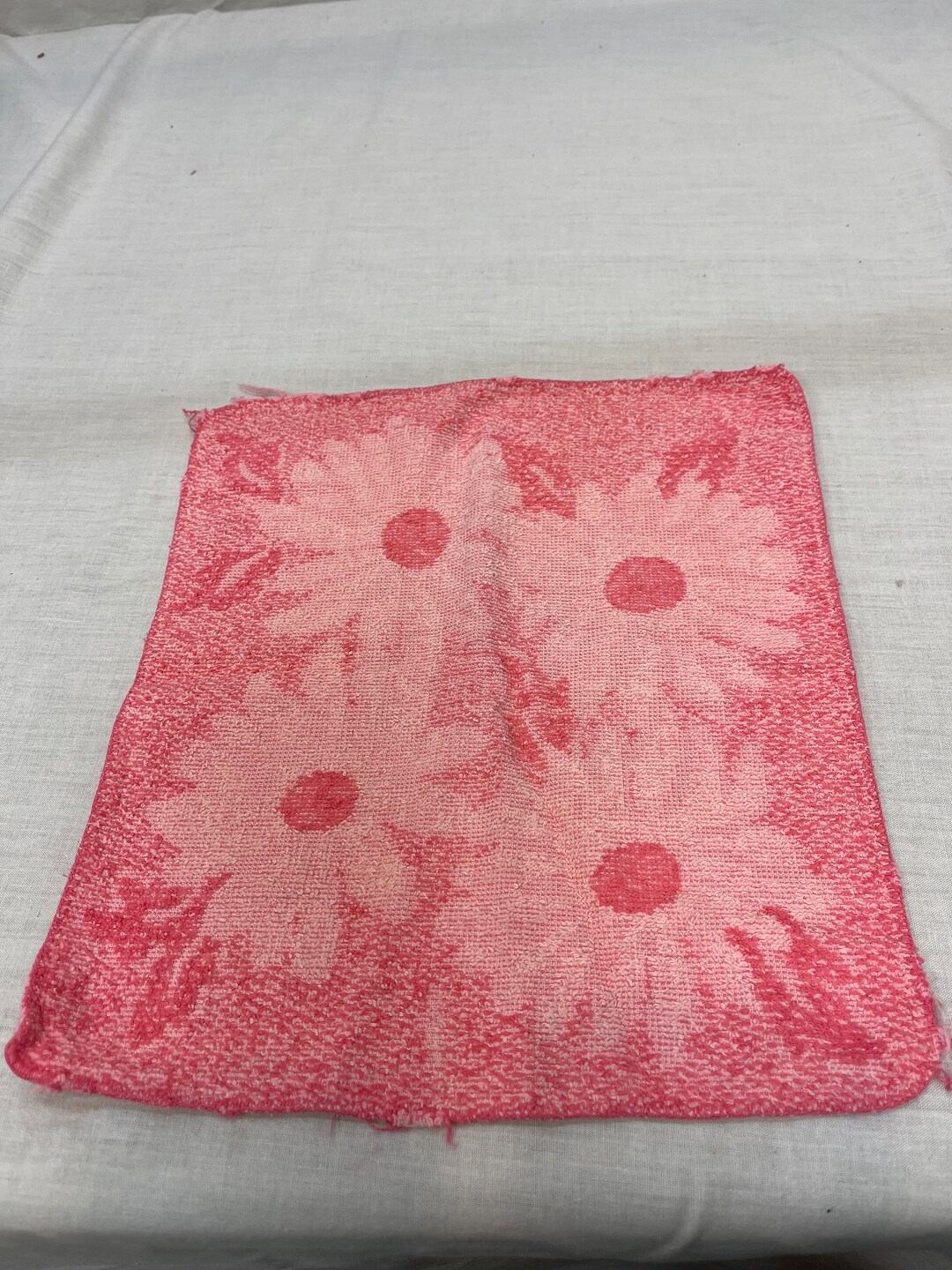 Vintage Floral Cannon Wash Cloth, Pink Flower, Pink Daisy, Vintage ...